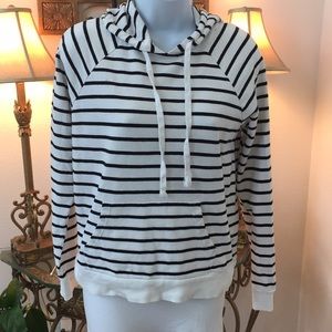 XXI Essentials | Sweaters | Xxi Essential Sweater With Hoodie Black And ...